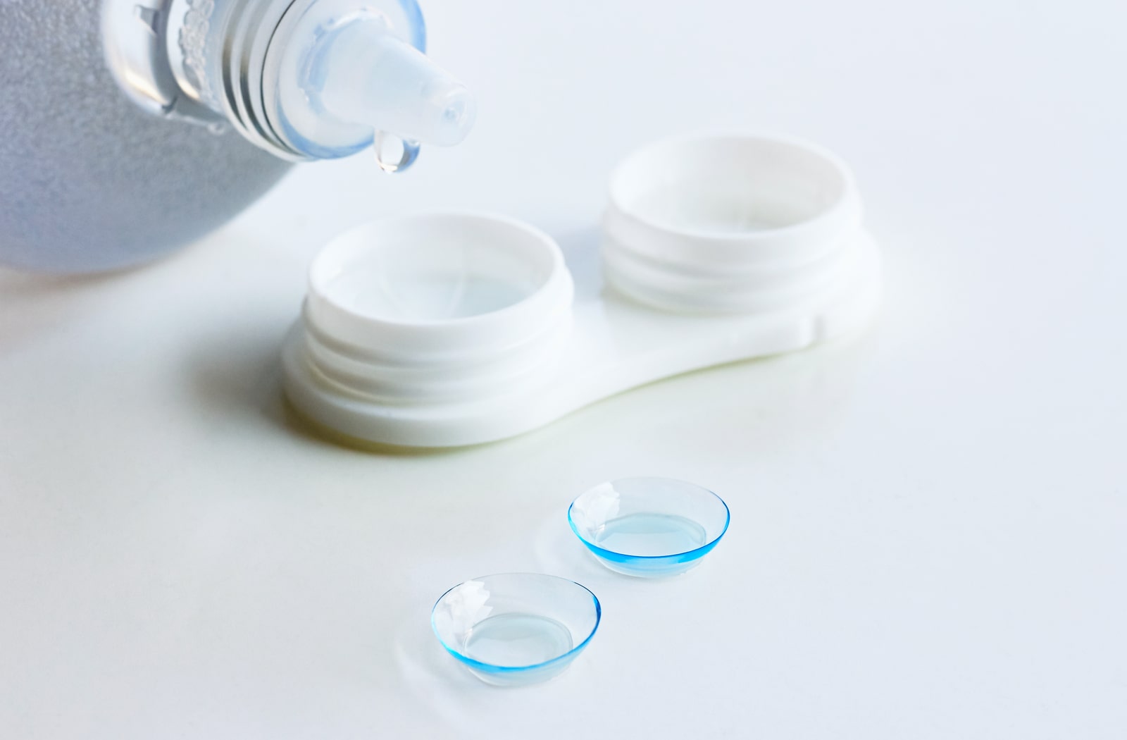 What are the Different Types of Contact Lenses? | Pasadena